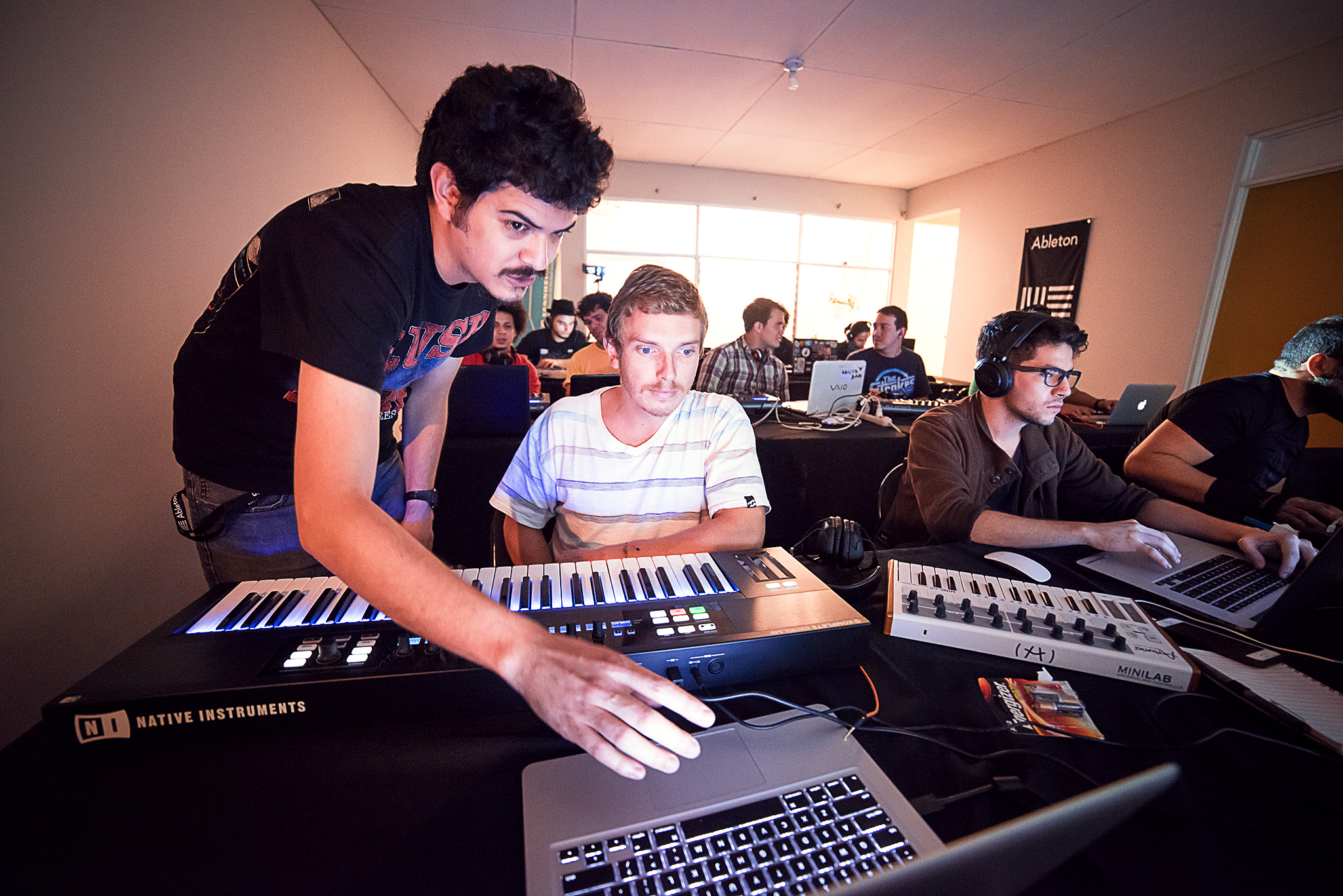 Instructores - DJLab