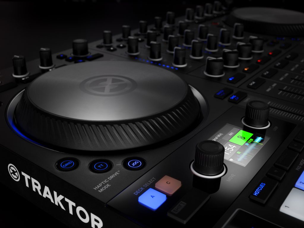 El Nuevo Traktor Kontrol S4 MK3 ahora disponible en DJlab Store